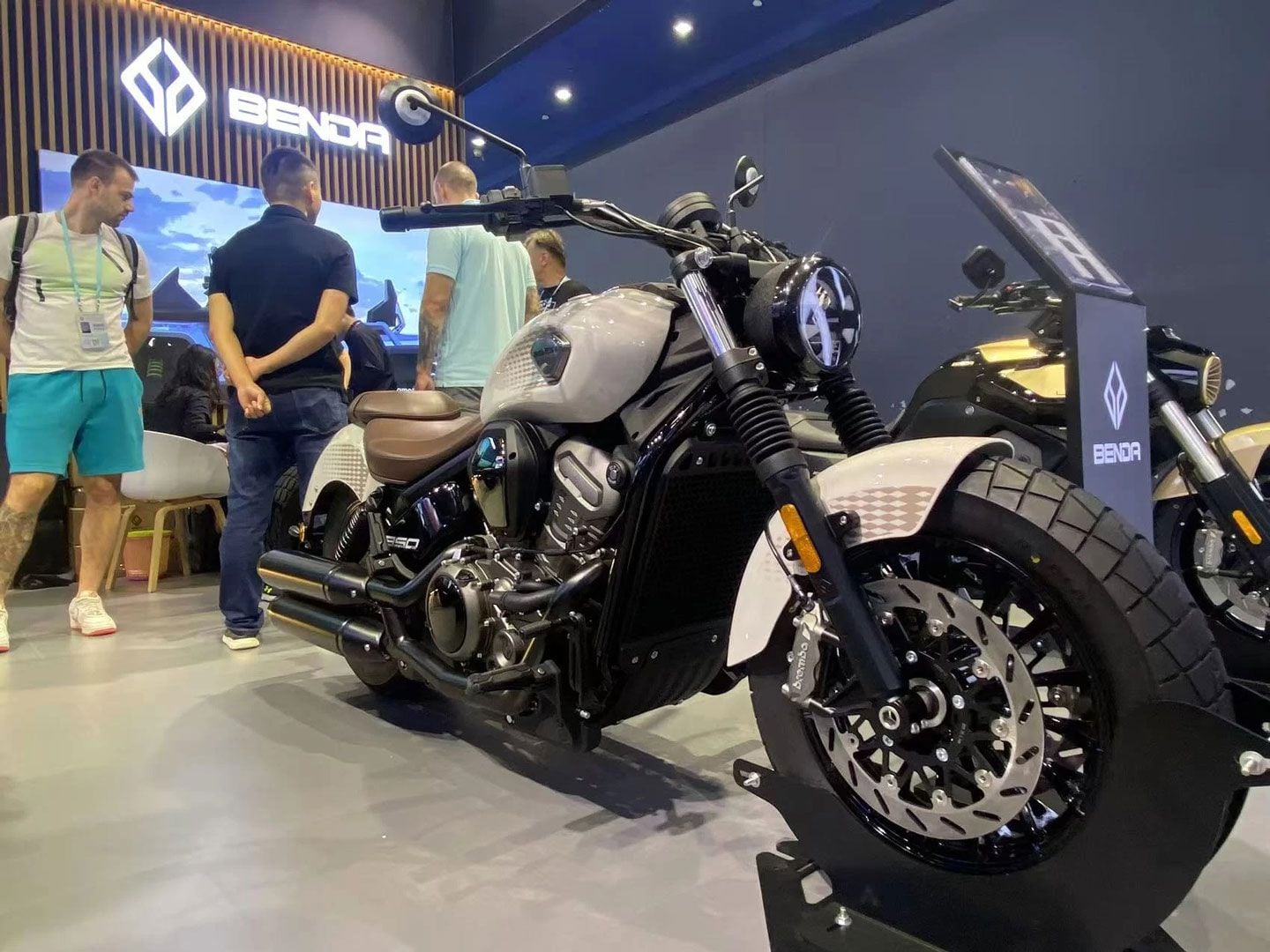 Benda Unveils 950cc V-4 Cruiser | Cycle World