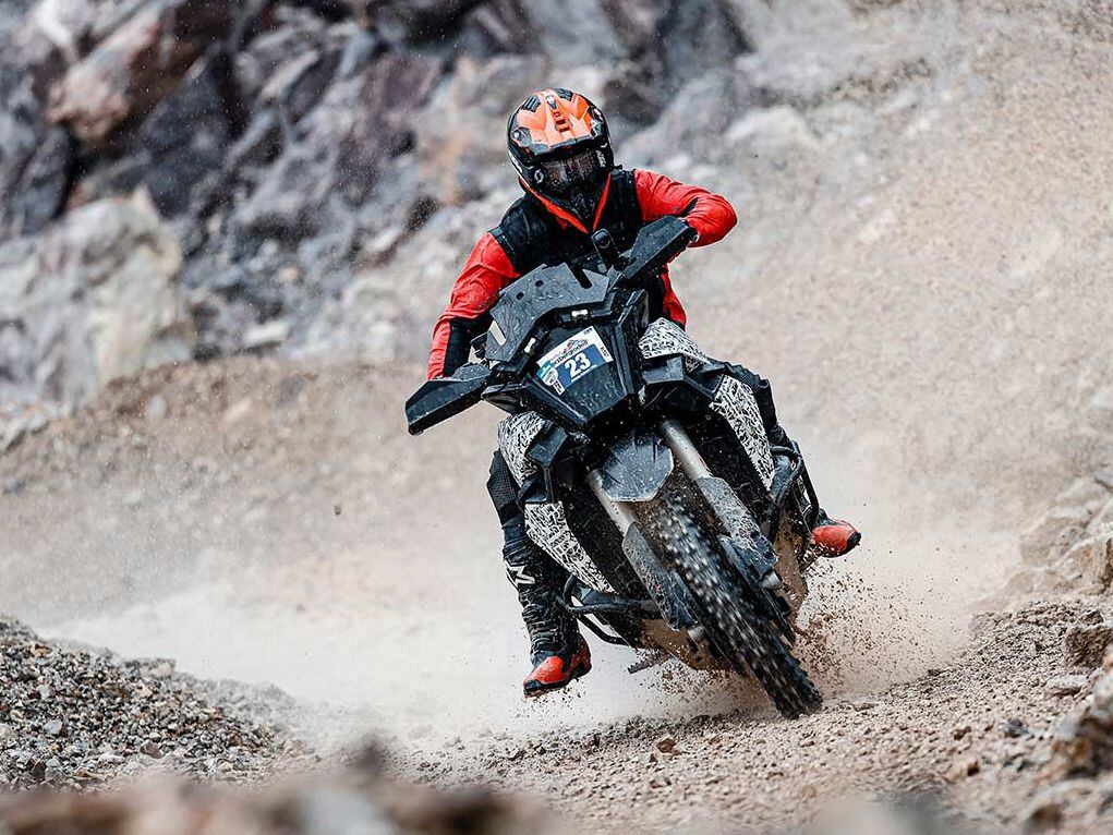 Semi-automatic 2025 KTM 1390 Super Adventure | Cycle World