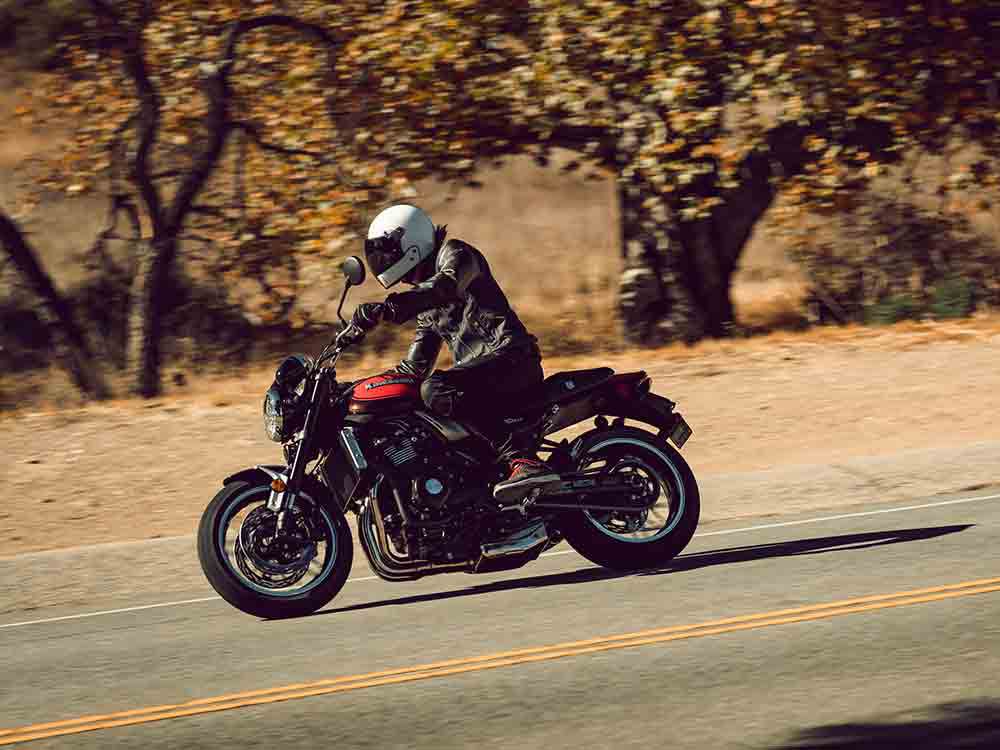 2018 Kawasaki Z900RS Motorcycle Video Review | Cycle World