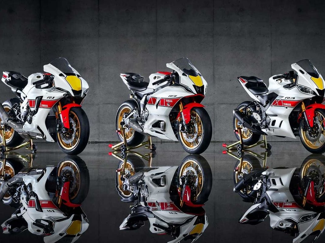 Yamaha R6 Black 2022