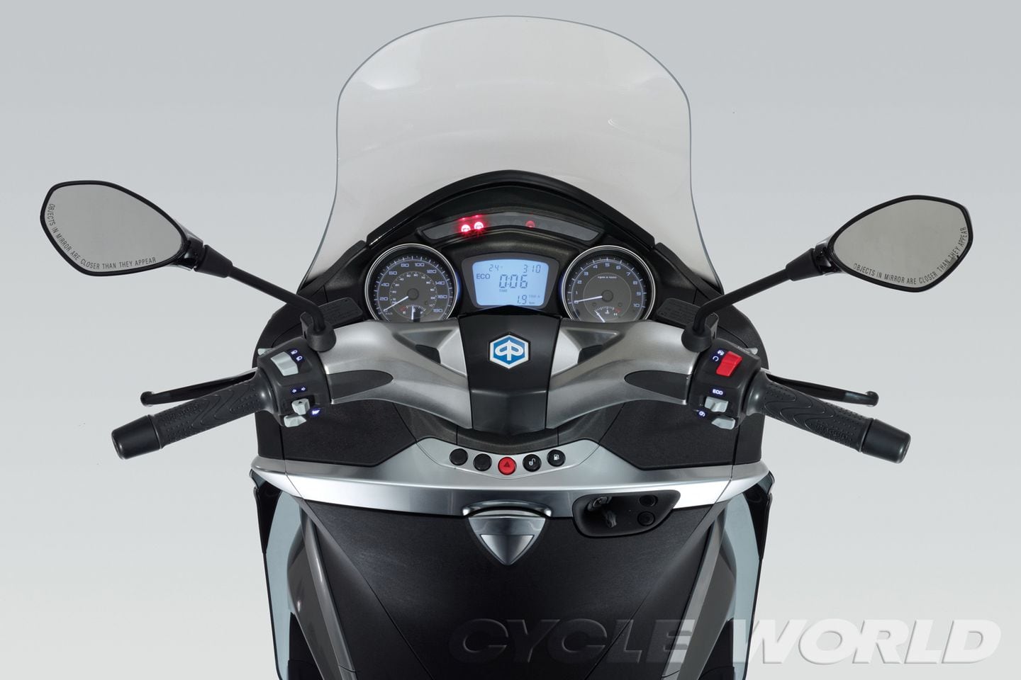 CW Riding Impression Piaggio X10 GT Scooter Piaggio Scooter Reviews Cycle World