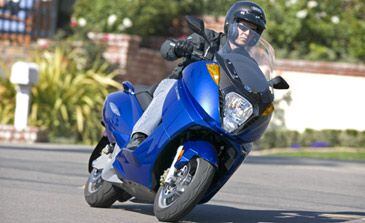 2007 Vectrix Electric Scooter Review- Vectrix Scooter First Rides ...