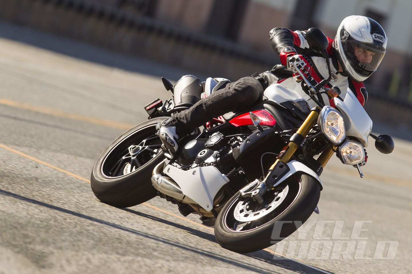 Triumph Speed Triple R- Motorcycle Review- Photos- Specifications ...