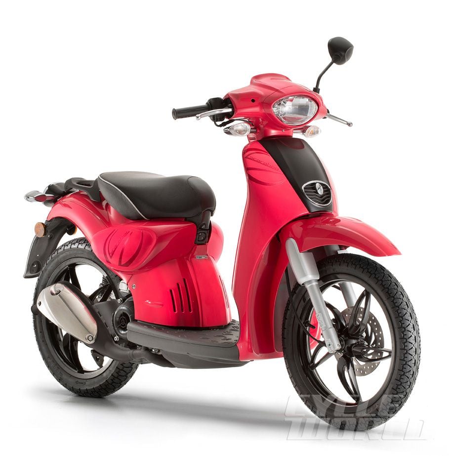 Aprilia Scarabeo 50- Scarabeo 100 - First Look Review- Photos | Cycle World