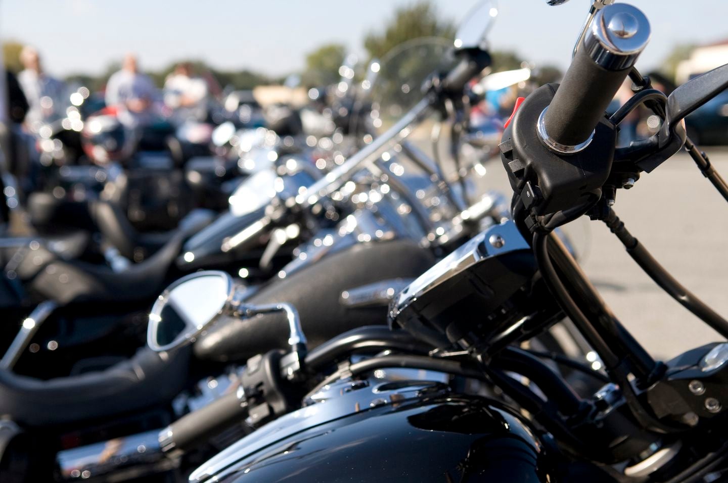 Park you streetbike the right way | Cycle World