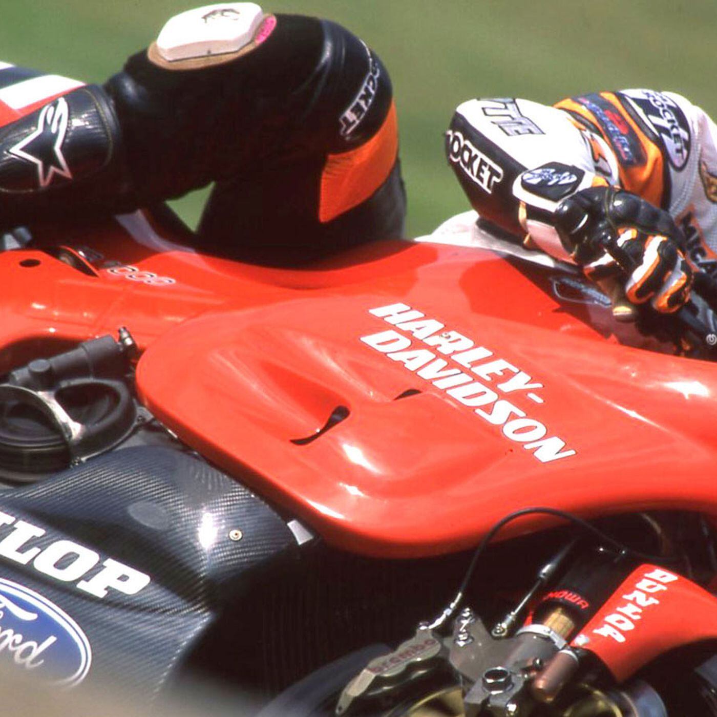 A Peek Inside The V-Rod | Cycle World