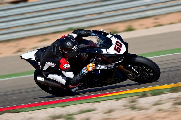 WSBK: Yamaha Introduces Van Der Mark to the 2017 YZF-R1 | Cycle World