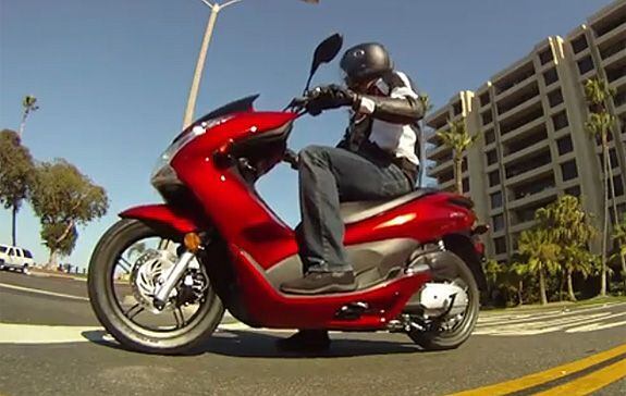 Honda Scooter PCX Video- 2011 Honda PCX Video Review | Cycle World