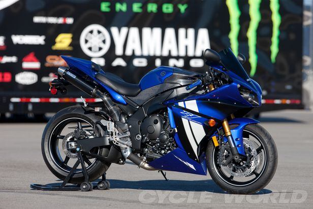 Yamaha R1 Blue And White