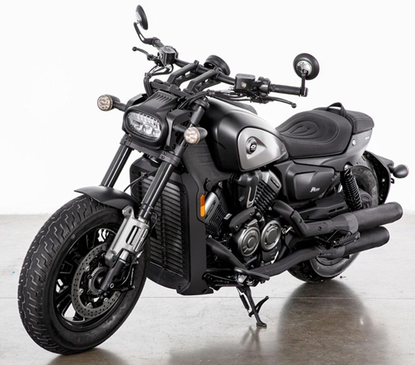 QJMotor Adds Auto Transmission to SRV 600 V4 Cruisers | Cycle World