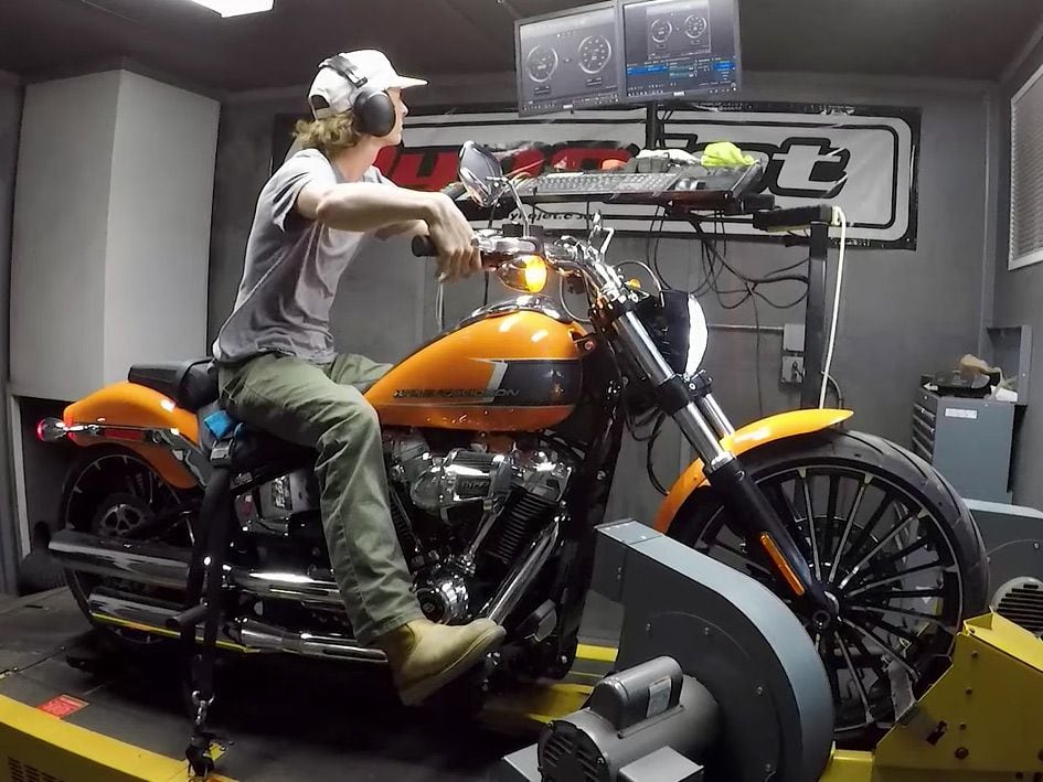 The 2023 Harley-Davidson Breakout 117 Dyno Run | Cycle World