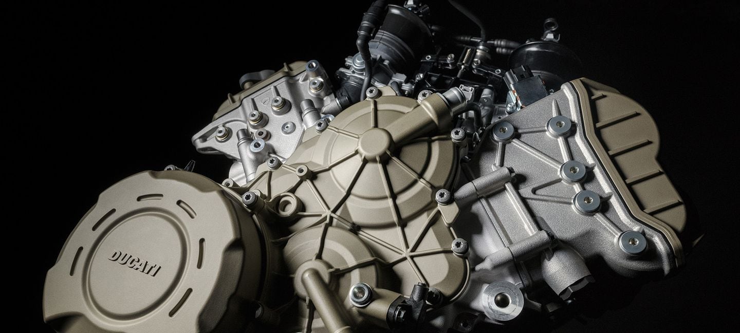 Ducati Unveils V-4 Desmosedici Stradale Engine At Misano MotoGP | Cycle ...