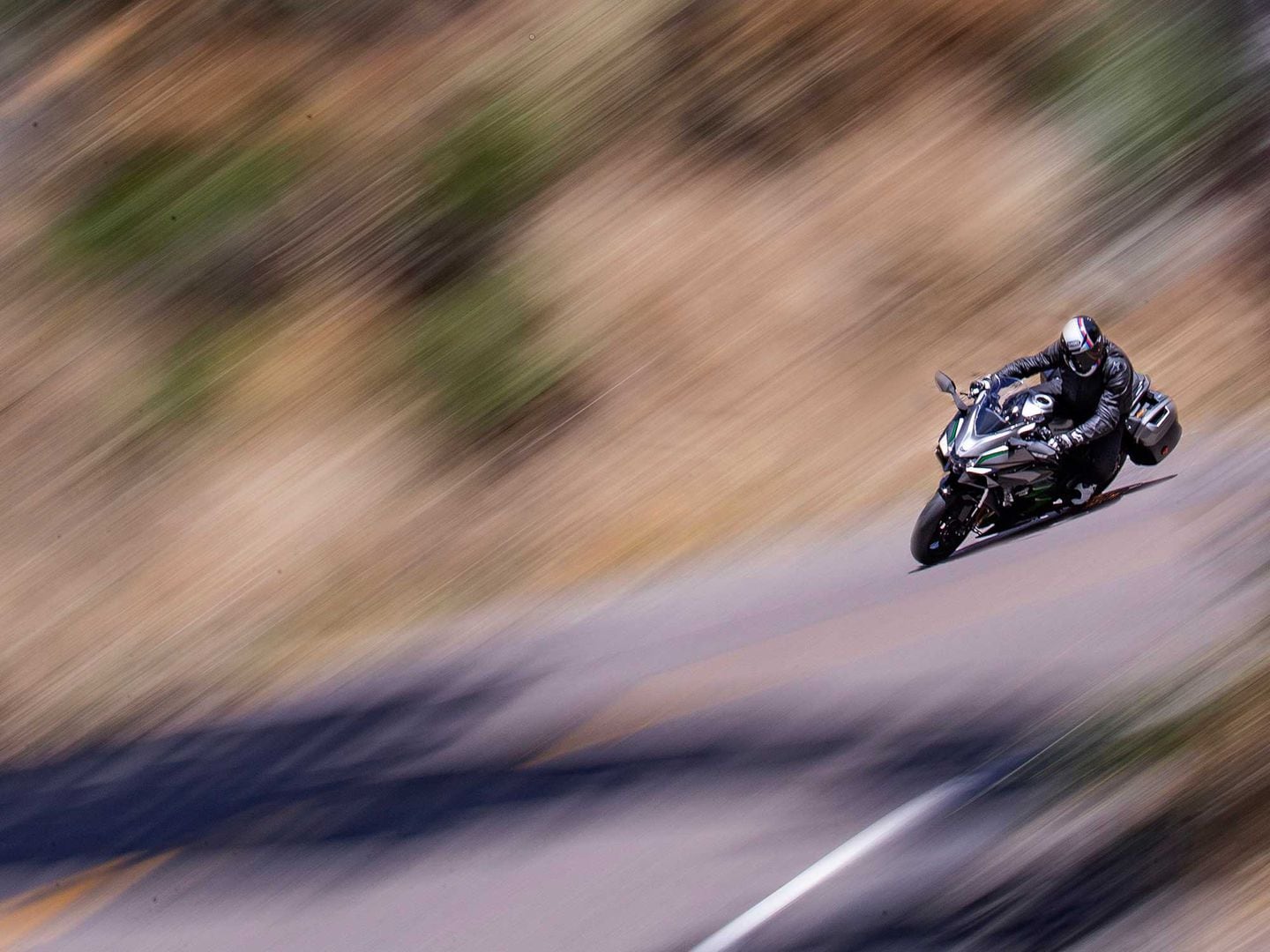Slow Your Motorcycle Longer In Corners | Cycle World
