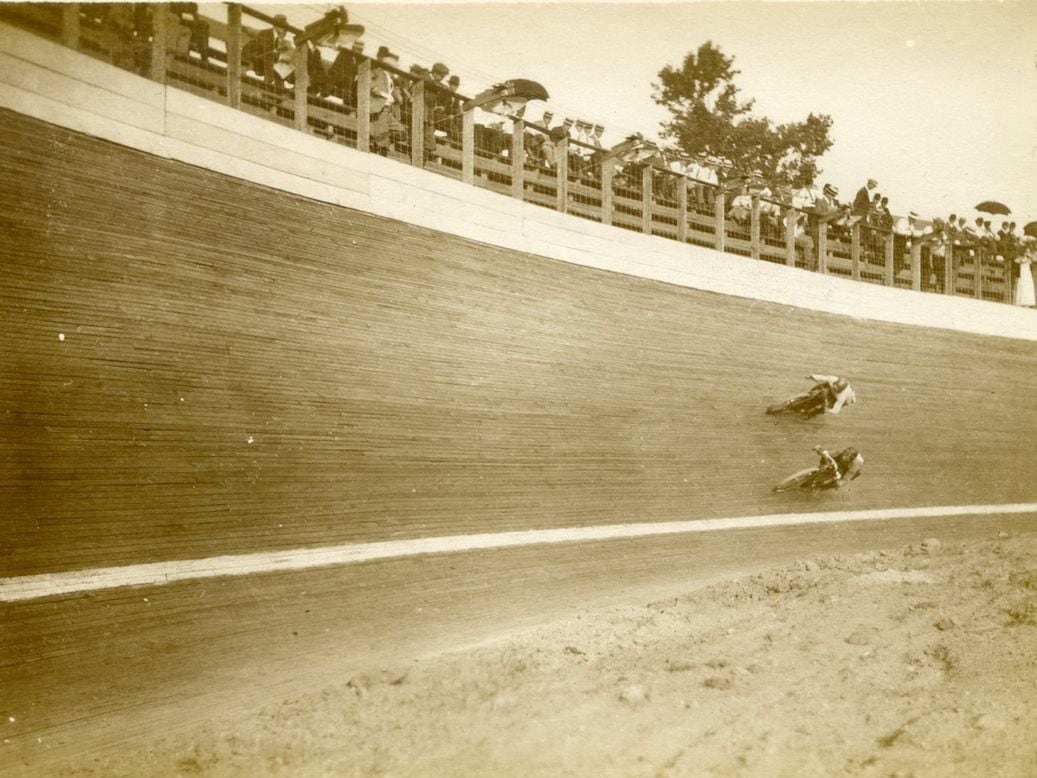The Speed Kings: The Rise And Fall Of Motordrome Racing | Cycle World