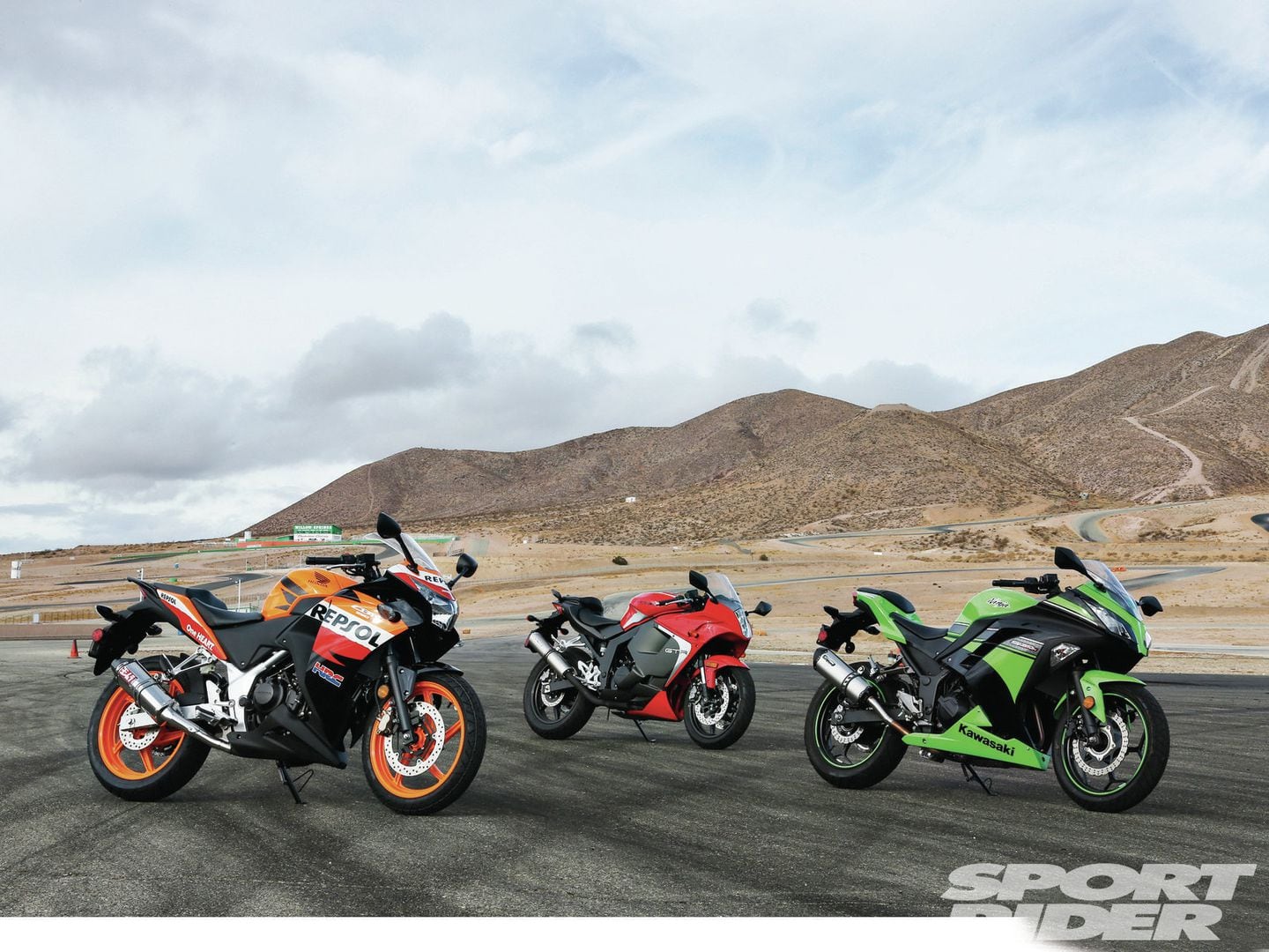 Lightweight Sportbike Comparison Test | Cycle World