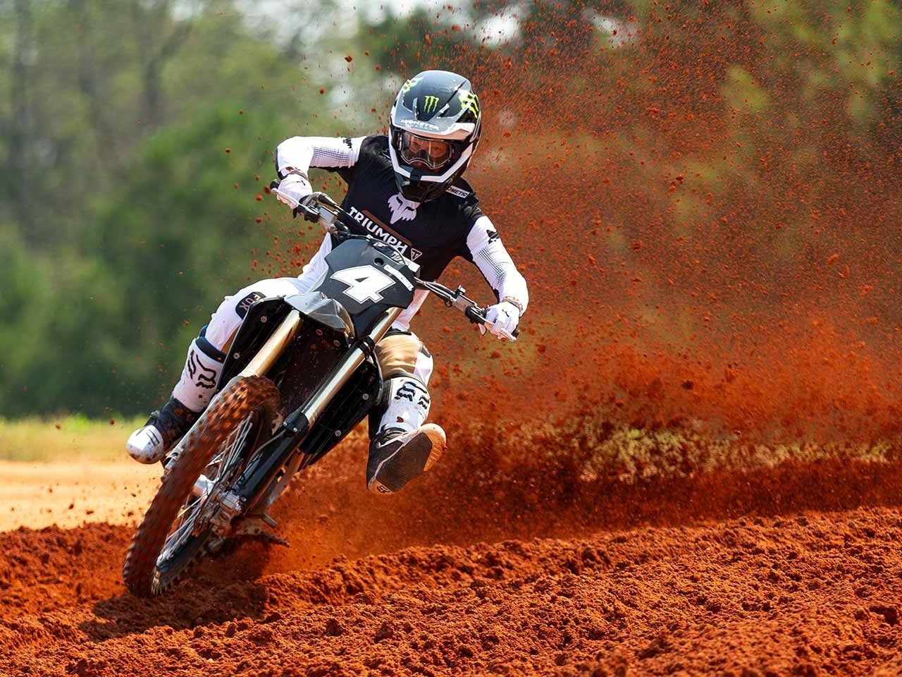 Watch Triumph’s 250 Motocross Bike in Action | Cycle World