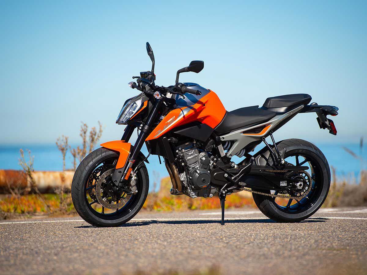 2019 KTM 790 Duke First Ride | Cycle World