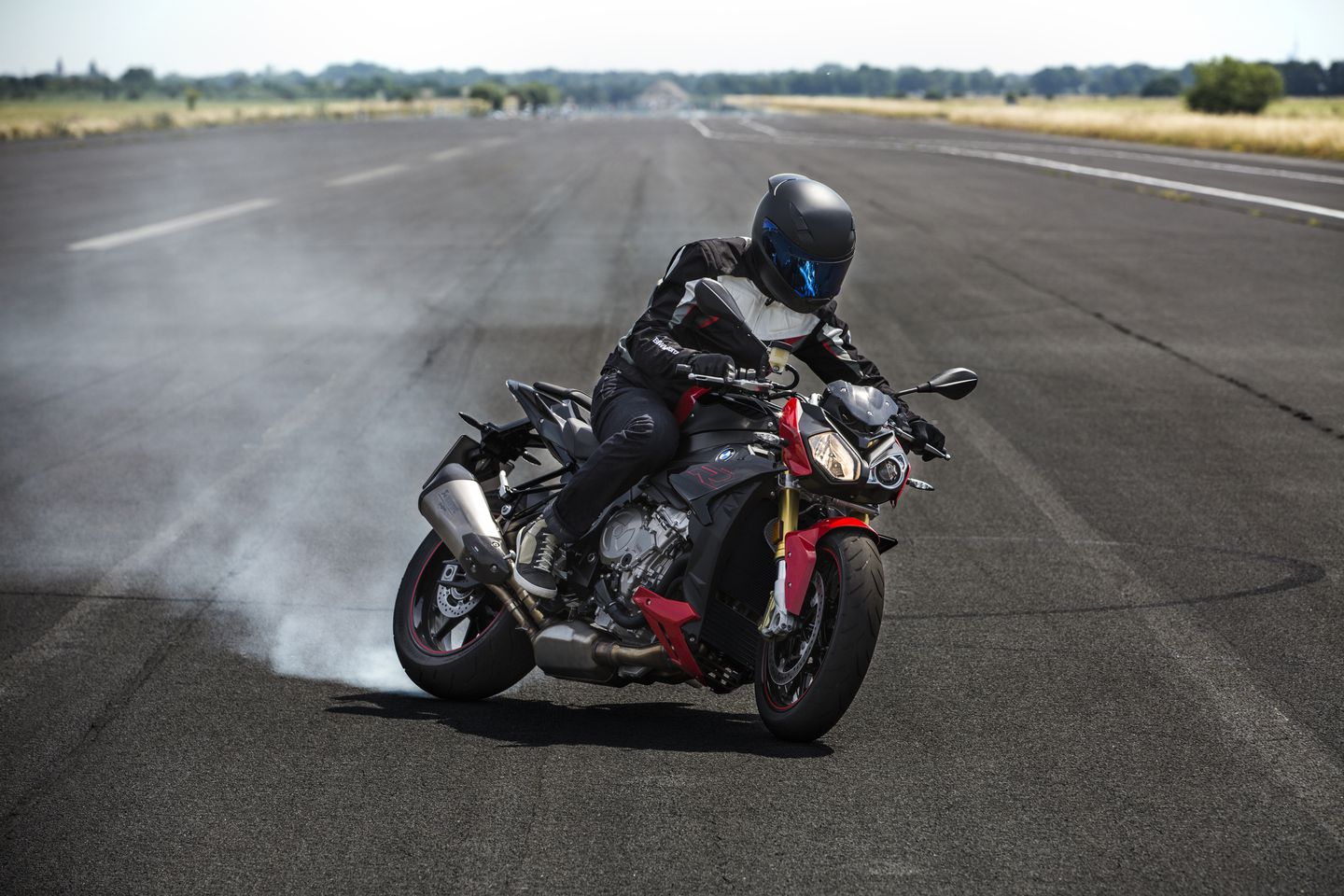 The 2017 BMW S1000R Gets More Power, Less Weight, And More Tech | Cycle ...