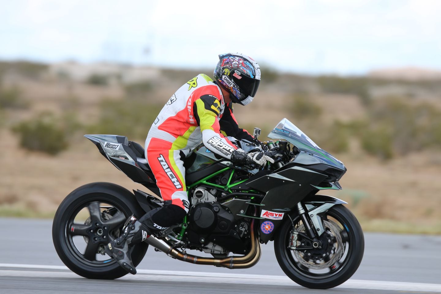 Rotobox Carbon-Fiber Motorcycle Wheels Proven at 226.9 mph | Cycle World