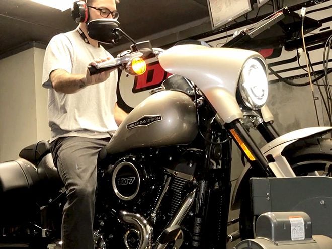 2018 Harley-Davidson Softail Sport Glide Dyno Test | Cycle World
