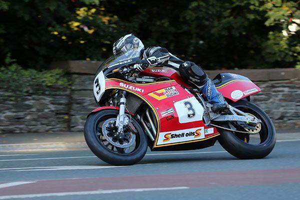 Classic TT Races Underway with First Qualifying Session | Cycle World