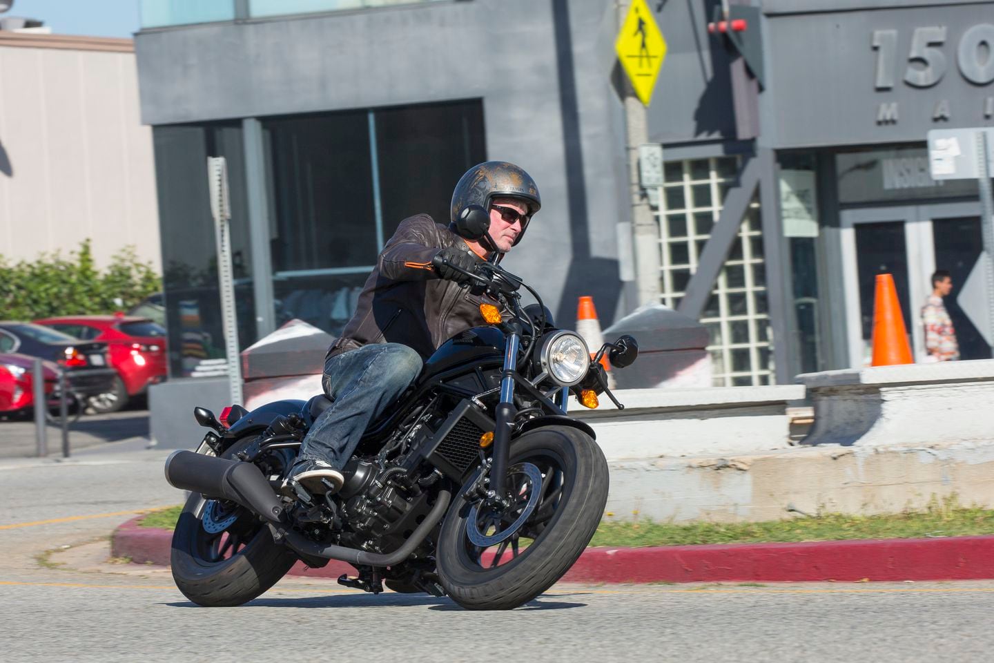 2017 Honda Rebel 300 & Rebel 500 Cruiser Motorcycle Review | Cycle World