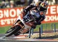 Coolest Sportbikes of the ’90s: 1999 Yamaha YZF-R7 OW02 | Cycle World