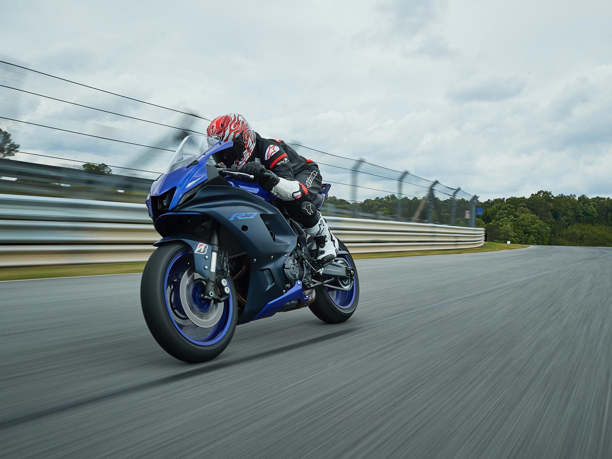 2022 Yamaha YZF-R7 First Ride Review - Motorbike news - The Motorbike Forum