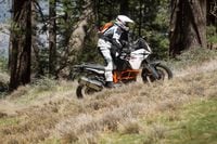 2017 KTM 1090 Adventure R - FIRST RIDE REVIEW | Cycle World