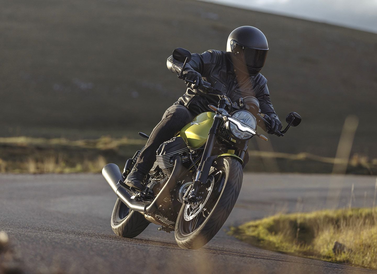 2025 Moto Guzzi V7 First Look | Cycle World