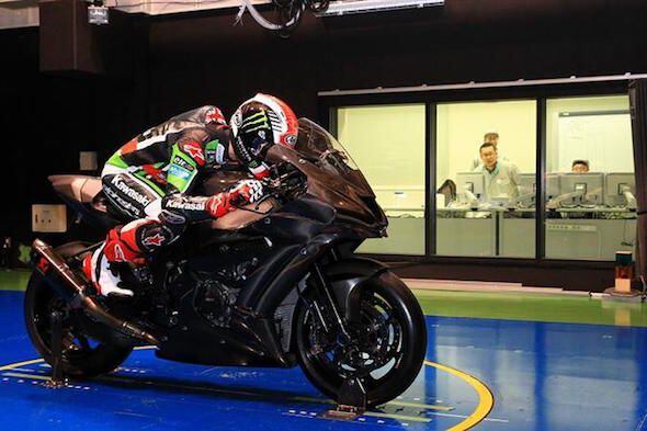 WSBK: Reigning Champion Visits Kawasaki Factory | Cycle World
