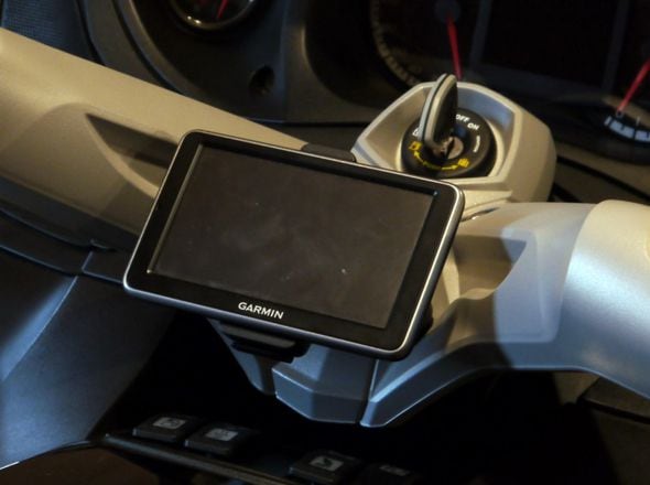 Leader Motorcycle Introduces Electronic Device Mount System for Can-Am ...