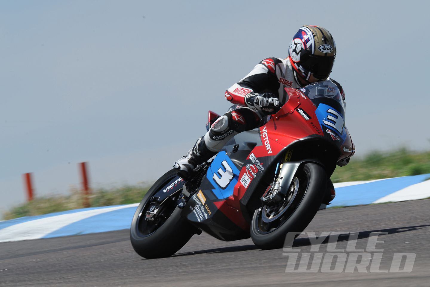 Victory Isle of Man TT Electric Superbike RIDING IMPRESSION Review ...