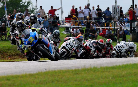Team Cycle World Attack Performance- Yoshimura, LeoVince Exhaust ...