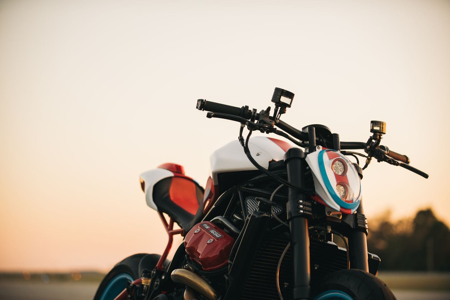 Fuller Moto Custom Motus Motorcycle with 1,600cc V-4 Engine | Cycle World