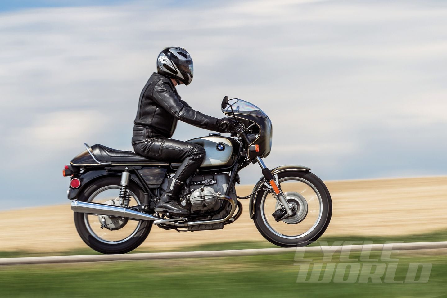The BMW R90S Motorcycle That Invented Sport-Touring | Cycle World