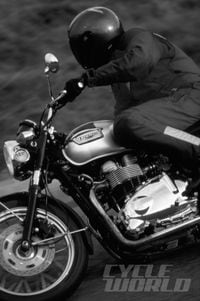 2001 Triumph Bonneville Standard Motorcycle FIRST RIDE Review | Cycle World
