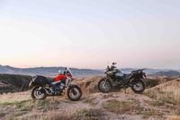 2020 Honda CB500X vs. Kawasaki Versys-X 300 | Cycle World