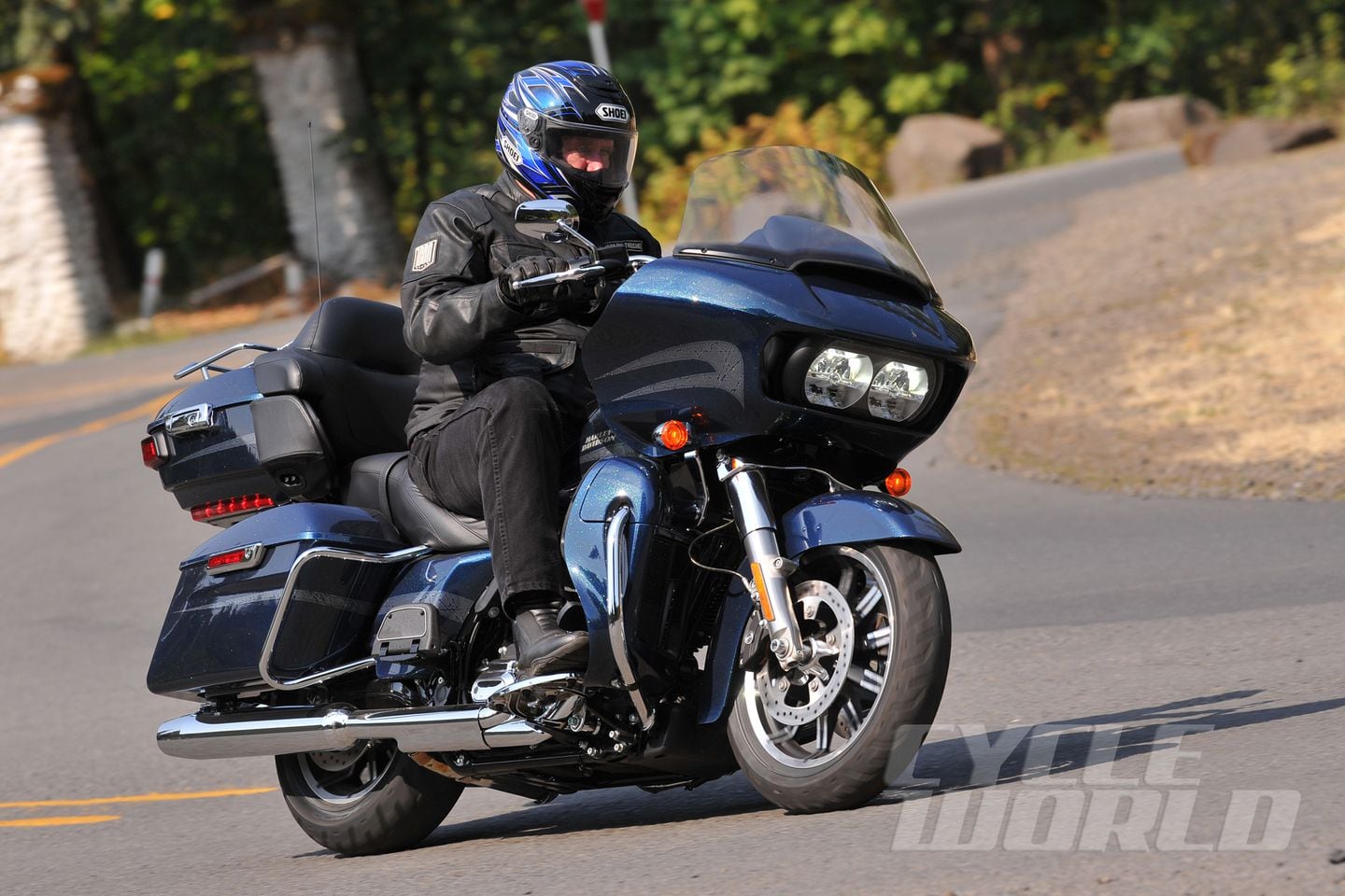2016 Harley-Davidson Road Glide Ultra Tourer, FIRST RIDE Motorcycle ...