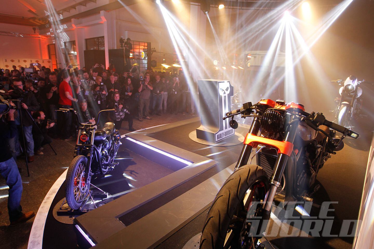 EICMA: The Magic Bus- Kevin Cameron Reports from Milan, Italy | Cycle World