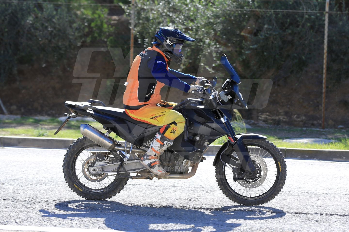 SPIED: 2018 KTM 800 Adventure Bike | Cycle World