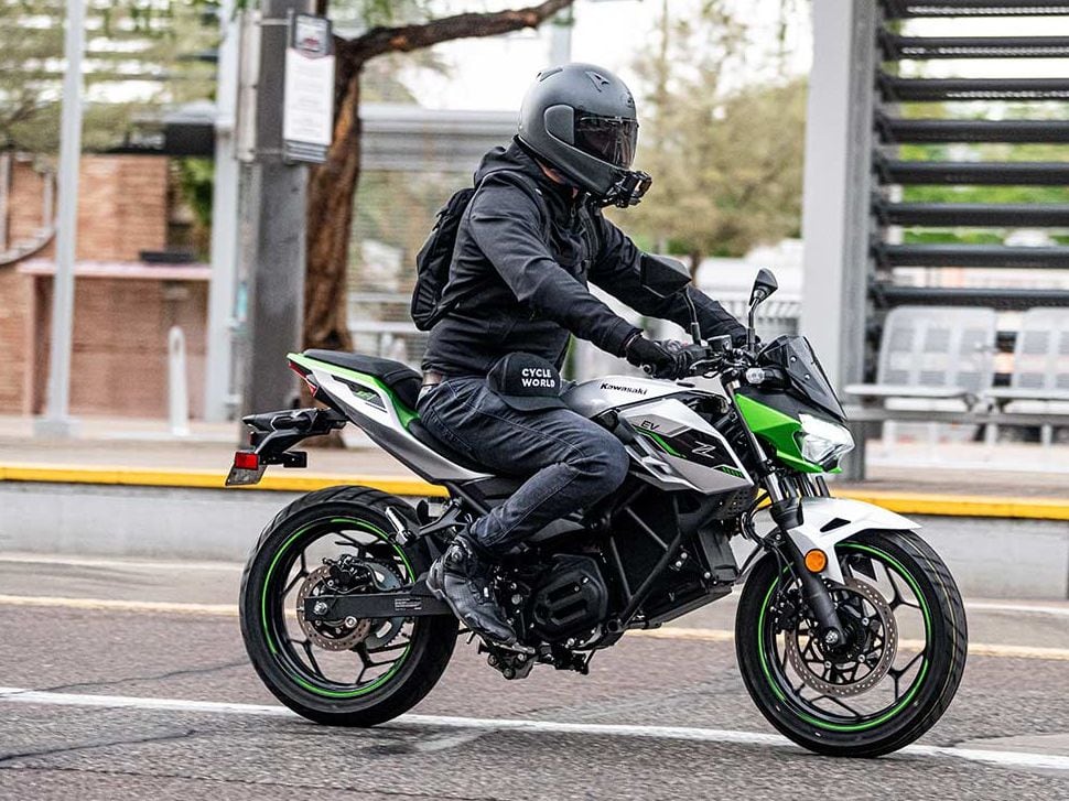 2024 Kawasaki Ninja e-1 and Z e-1 First Ride | Cycle World